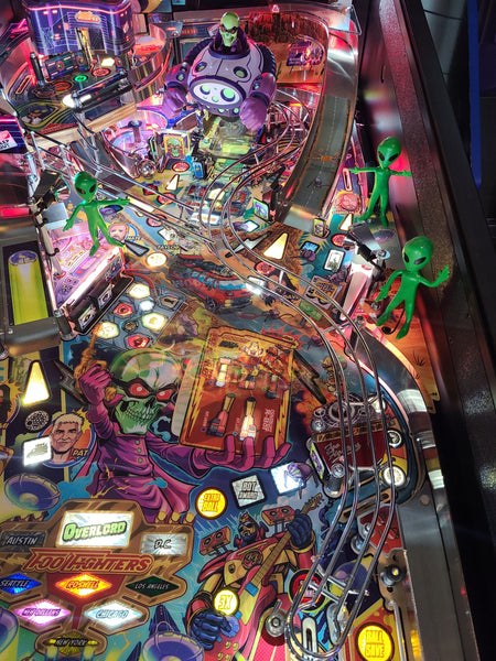 Independence Day Playfield Alien – Modfather Pinball Mods
